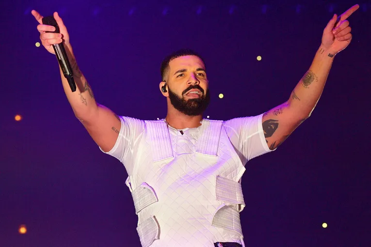 Drake Receives Invite To Michael Rubin's Star-Studded White Party