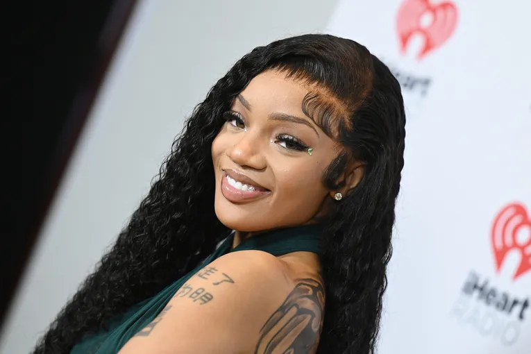 GloRilla Announces Release Date For "Wanna Be" Remix With Cardi B ...