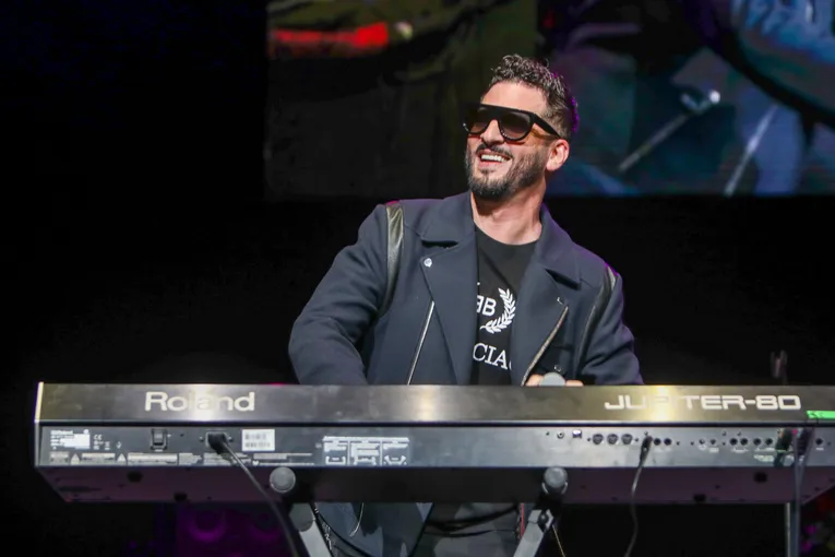 Jon B. Net Worth 2024: What Is The Singer Worth?