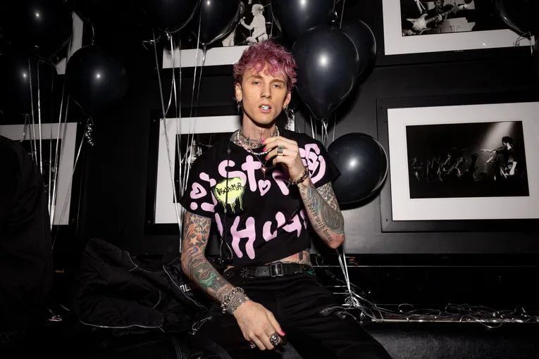 Machine Gun Kelly Irks Fans By Showing Off New Fangs On Instagram