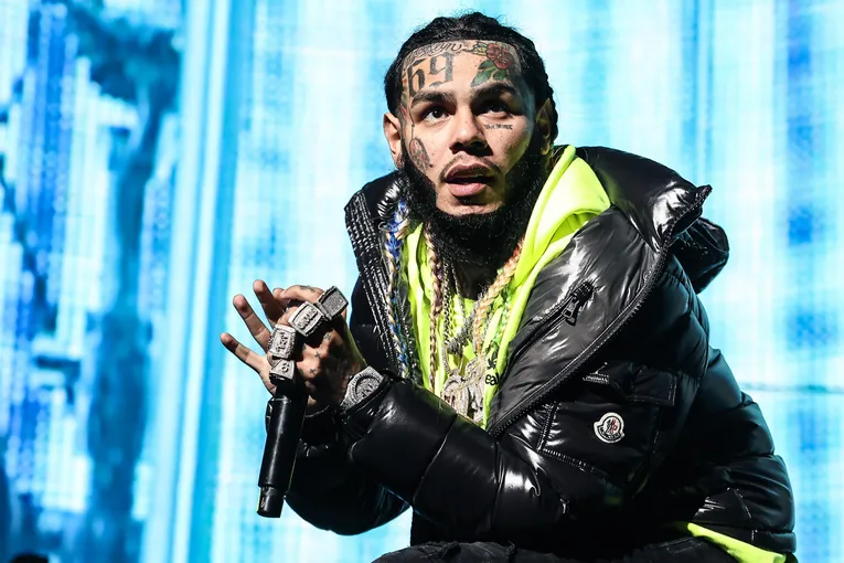 6ix9ine Makes His Return To Instagram With New Music And A New Hairstyle