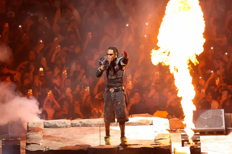 Australian Travis Scott Fans Act Completely Out Of Control At "Circus ...