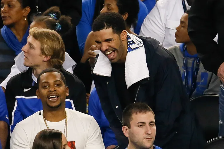 Drake Gets Roasted For His Corny & Suggestive T-Shirt While Out In ...