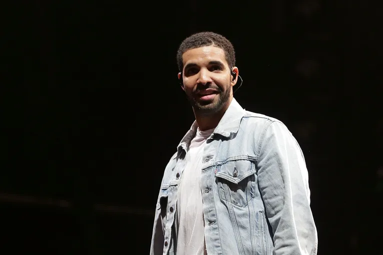 Drake Shows Just How Unfazed He Is By Stepping Out On Opening Night Of ...