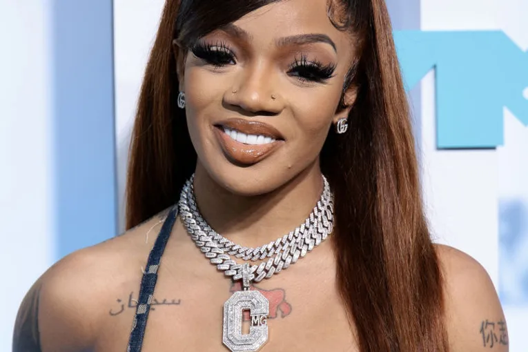 GloRilla Pens A Sweet Message To Saweetie: "I Gained A Sister 4L"