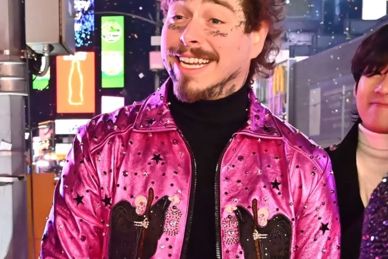 Post Malone Drops $1.6 Mill On New Teeth, Includes 12 Carat Diamond ...