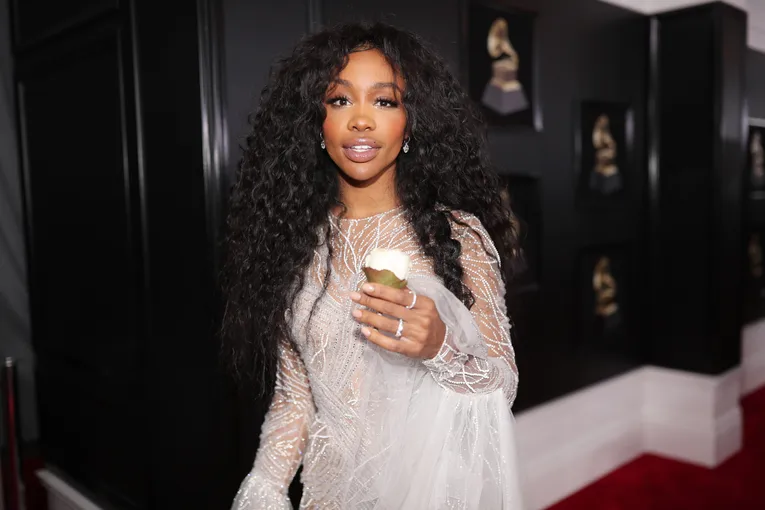 SZA Celebrates Her Recent Accomplishments: "All Things Are Possible"