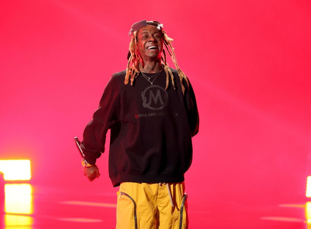 Lil Wayne Hilariously Confesses That He Is "Too Old" To Write Down His ...