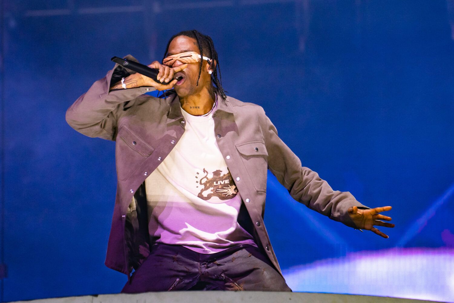 Travis Scott Converts SoFi Stadium Into "UTOPIA" Before Los Angeles ...