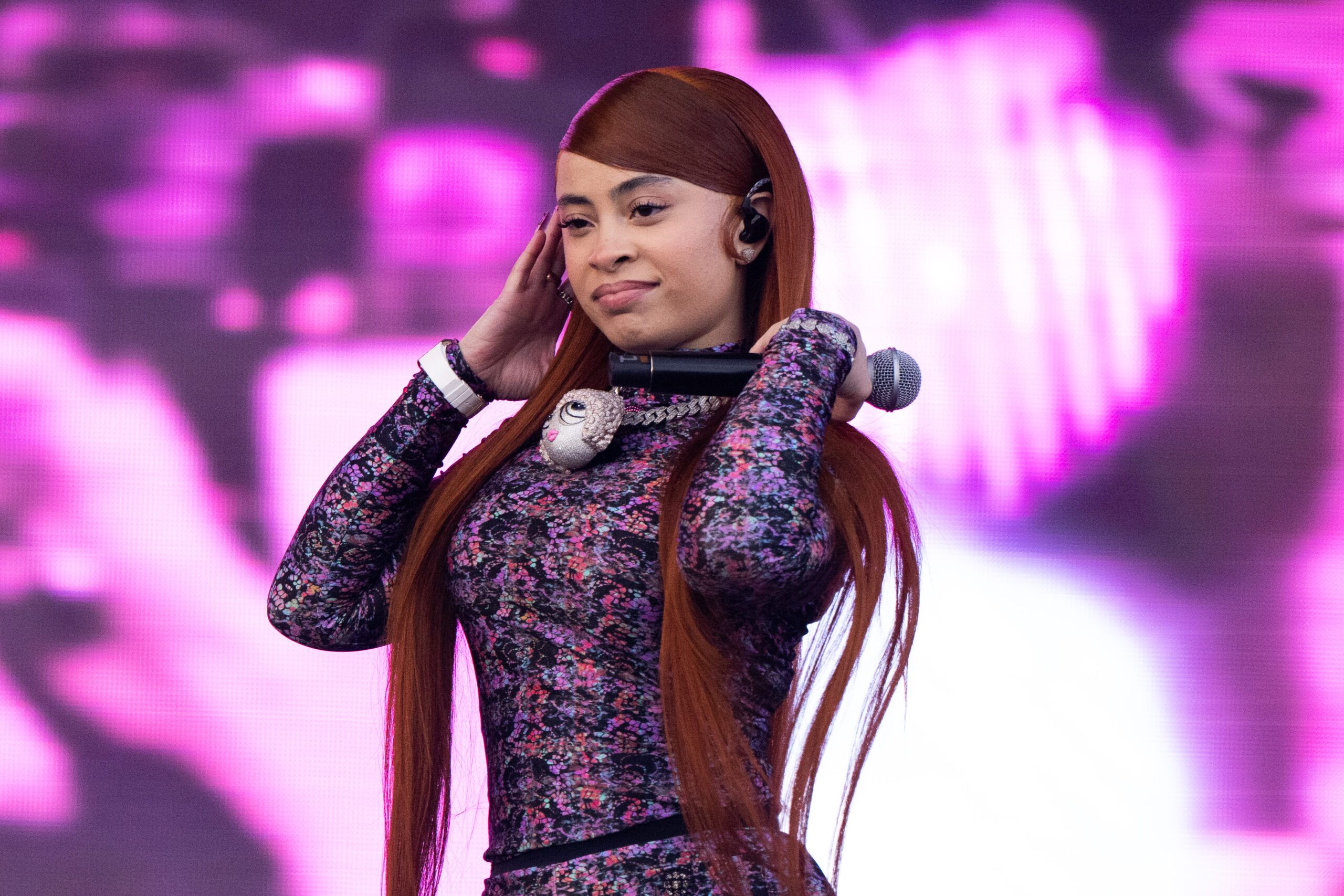 Ice Spice Tells Nardwuar About "Scary" NYC Public Transit Experiences