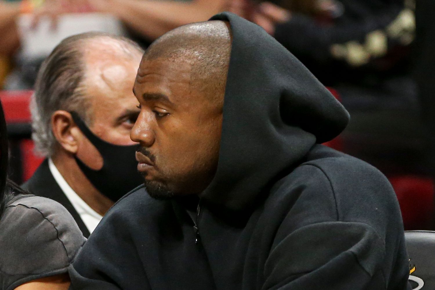 Kanye West Grianghraif Leaked Mediatakeout The Game & Kanye West