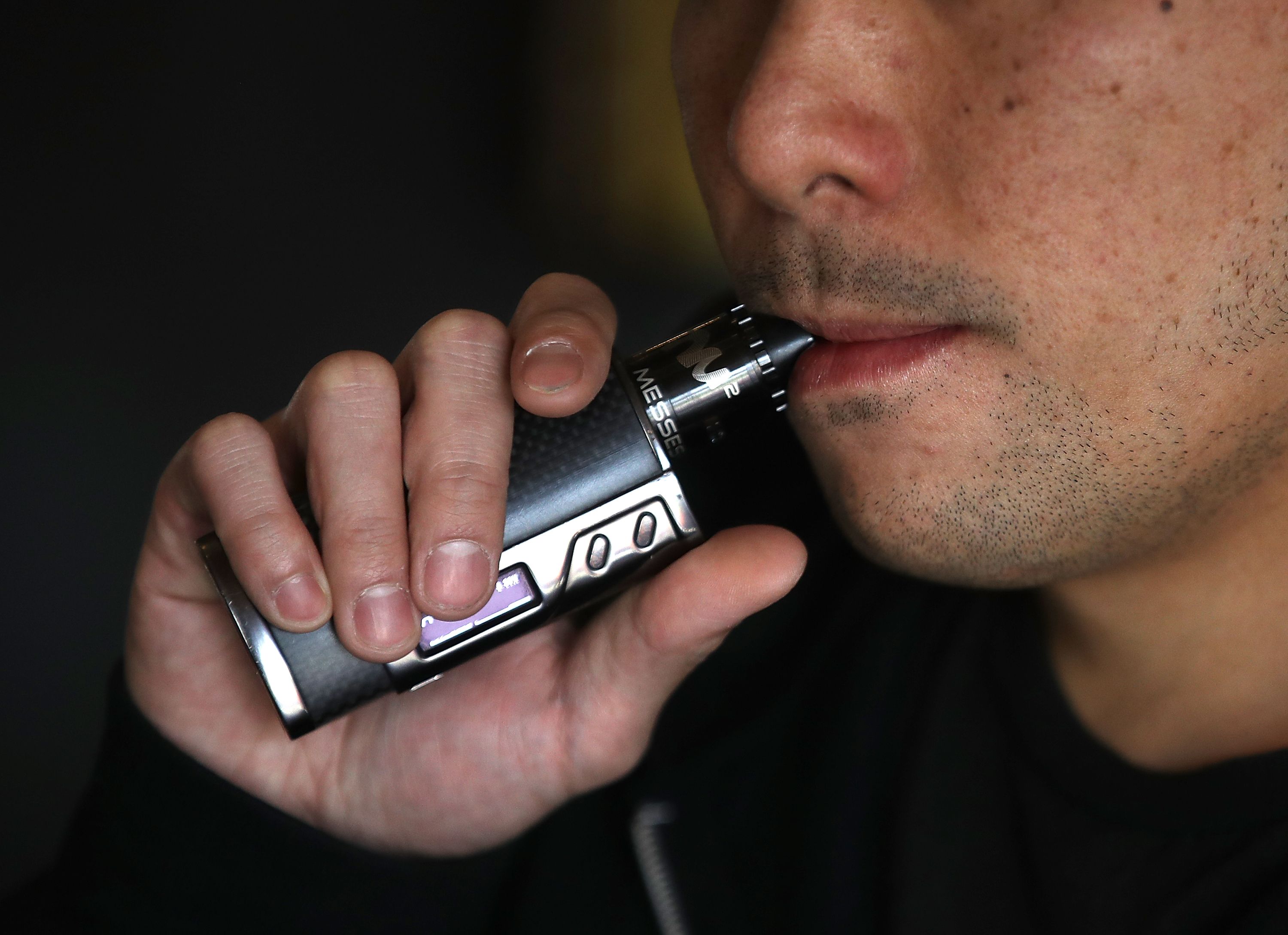 First Vaping-Related Death Has Been Reported By The CDC