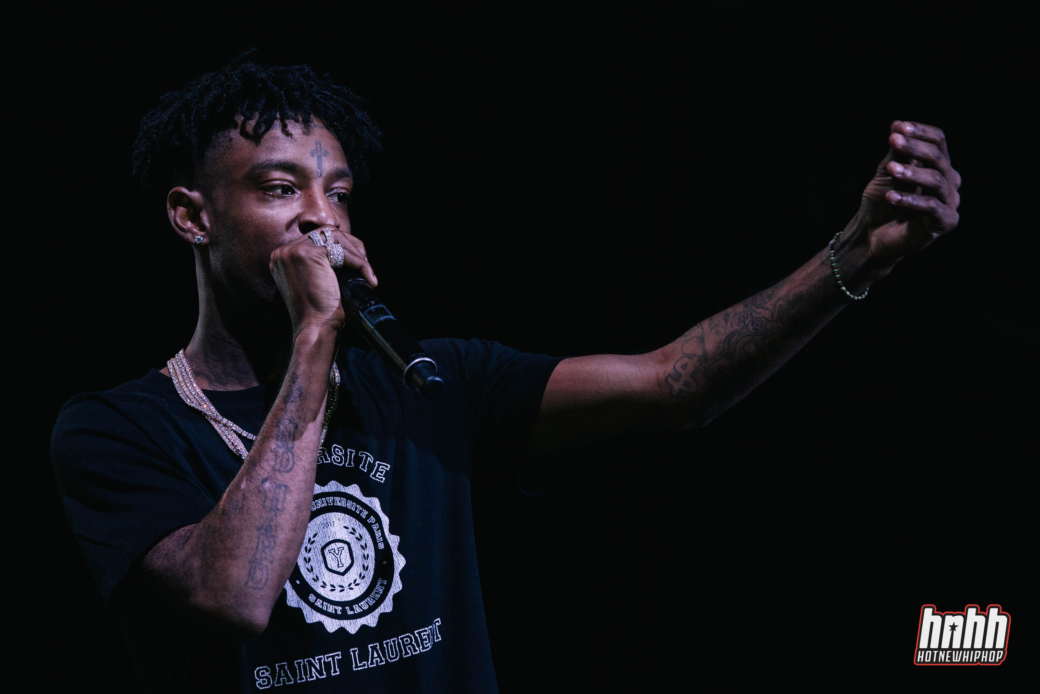 21 Savage Calls Out His New Barber For Messing Up His Cut