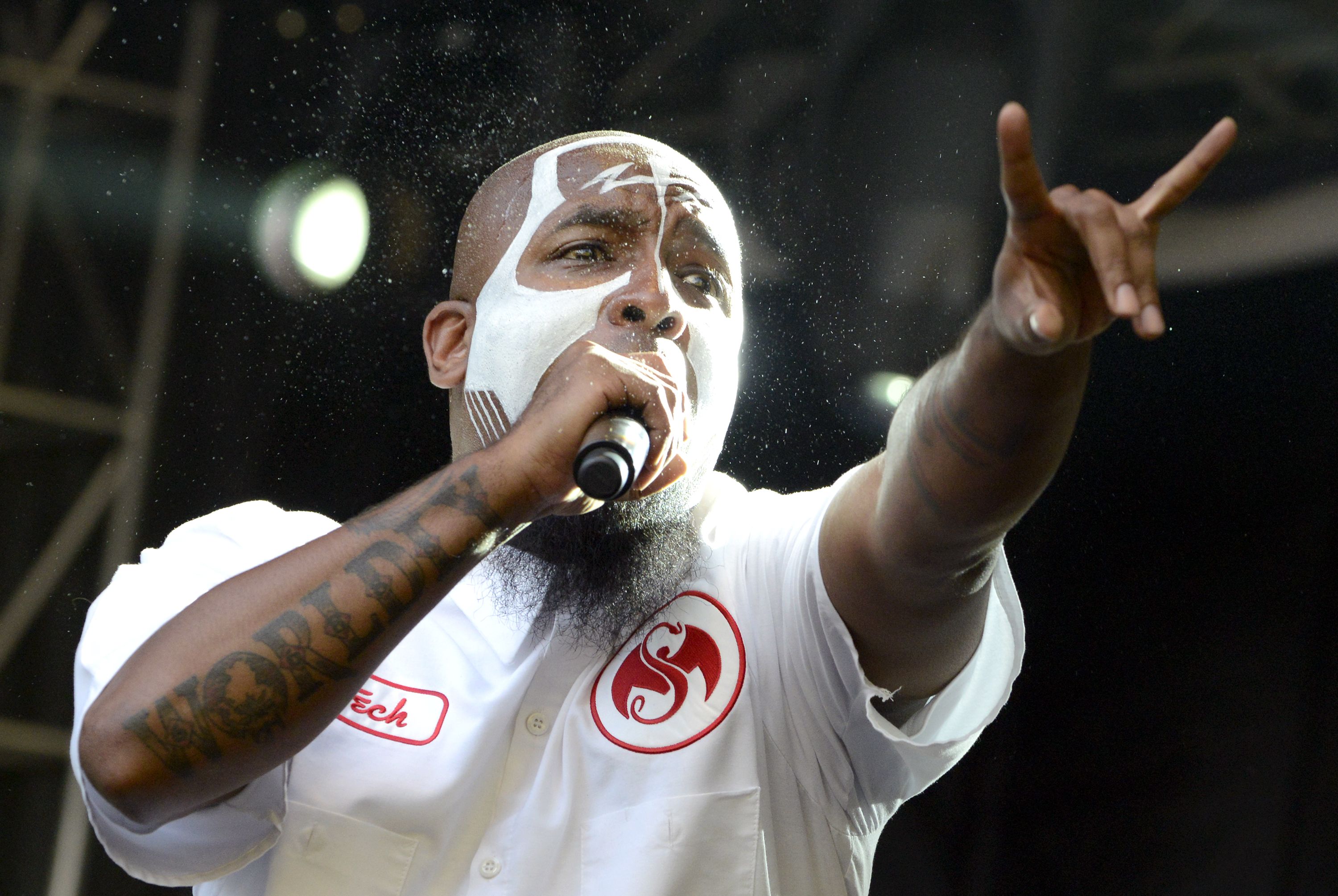 Tech N9ne's "Planet" Tracklist Features Machine Gun Kelly, Krizz Kaliko ...
