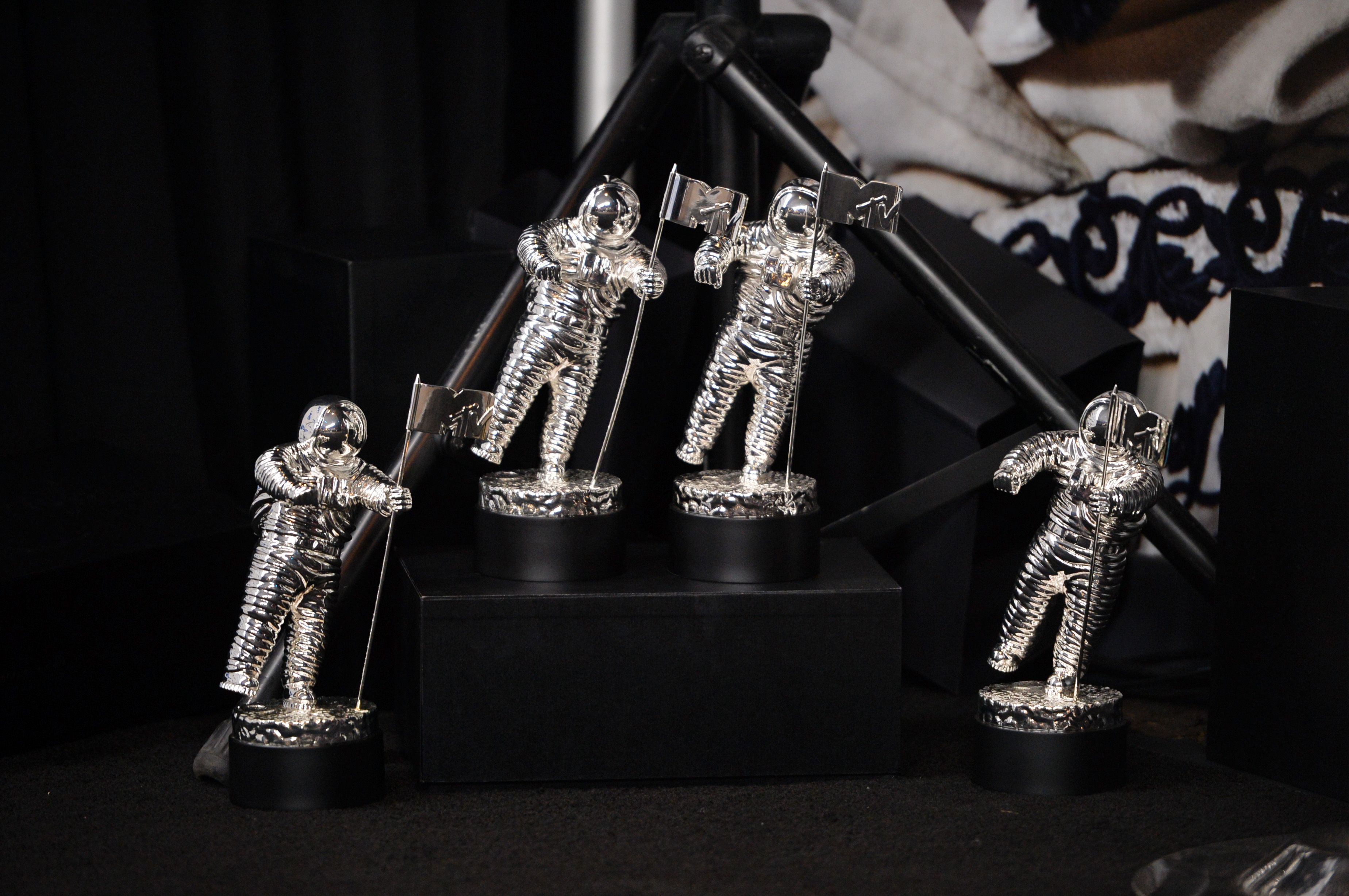 The MTV Moon Person Trophy Gets An Updated Look