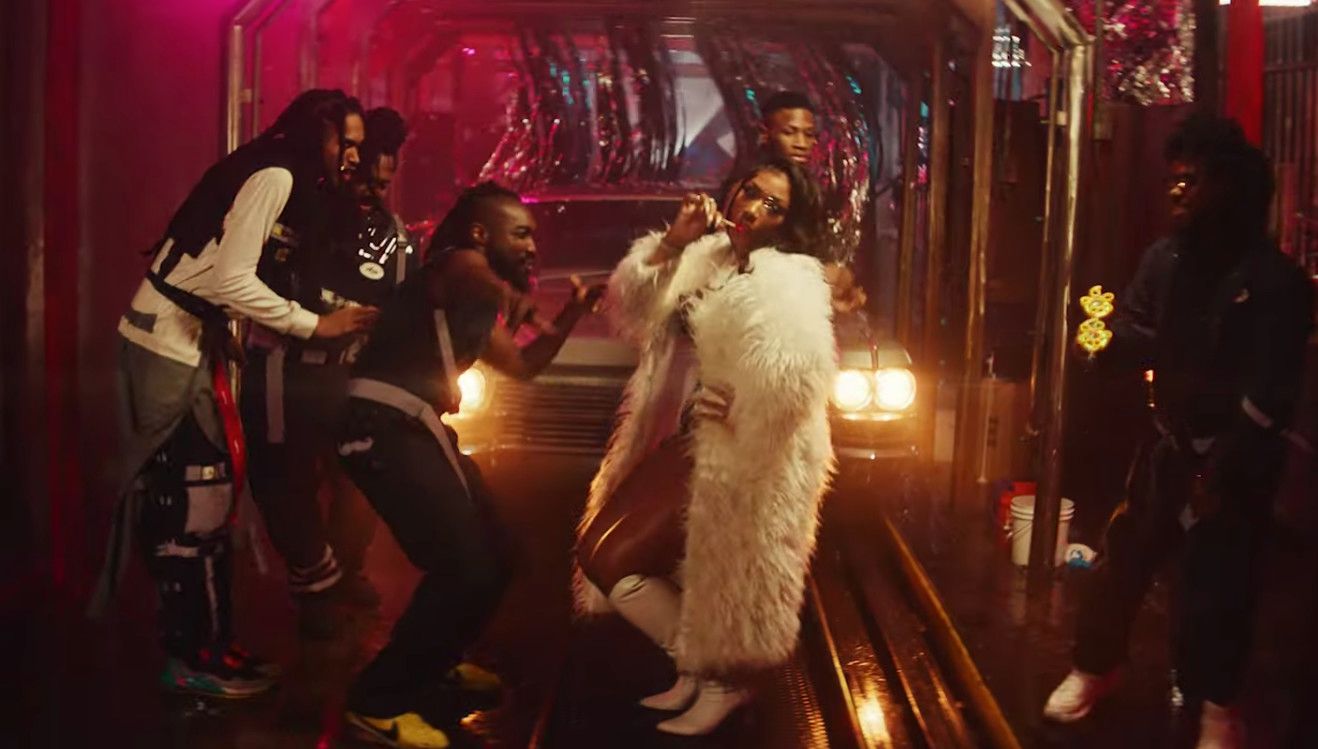 Phony Ppl & Megan Thee Stallion Wash Whips In "Fkn Around" Visuals
