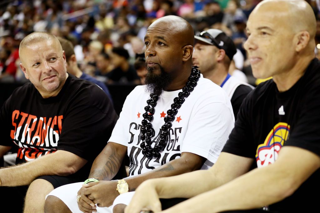 Tech N9ne Plays Crowded Concert, Fans Ignore Mask & Social Distancing ...