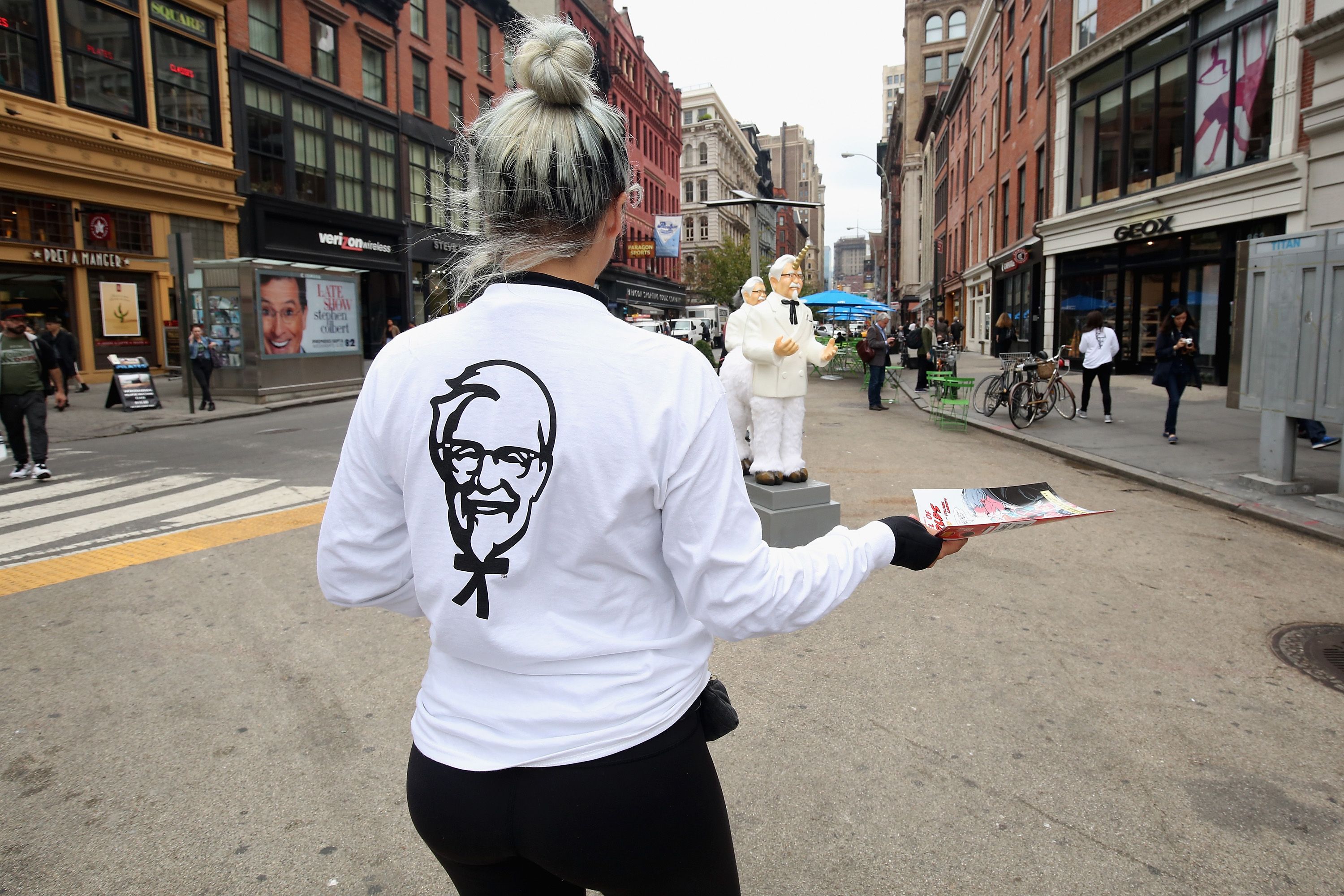 KFC Running Out Of Chicken, 900 Stores To Close In UK