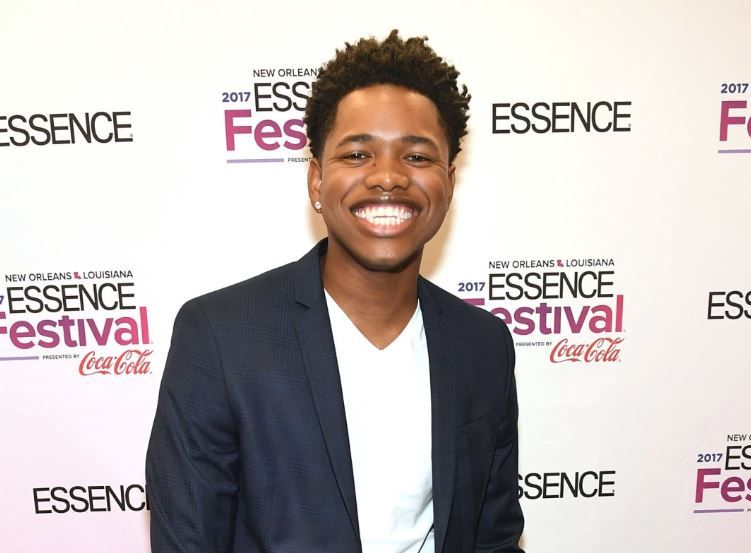 Actor Nathan Davis Jr Sues United Airlines For $10 Million Over Racial ...