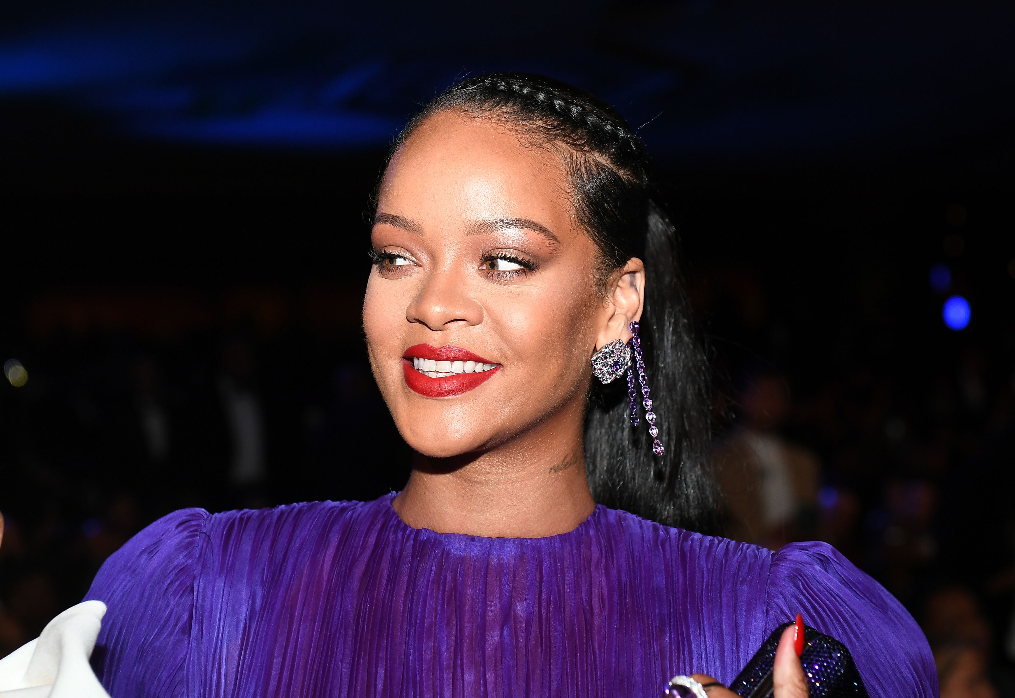 Rihanna Sings Her Heart Out While Celebrating Lakers Win