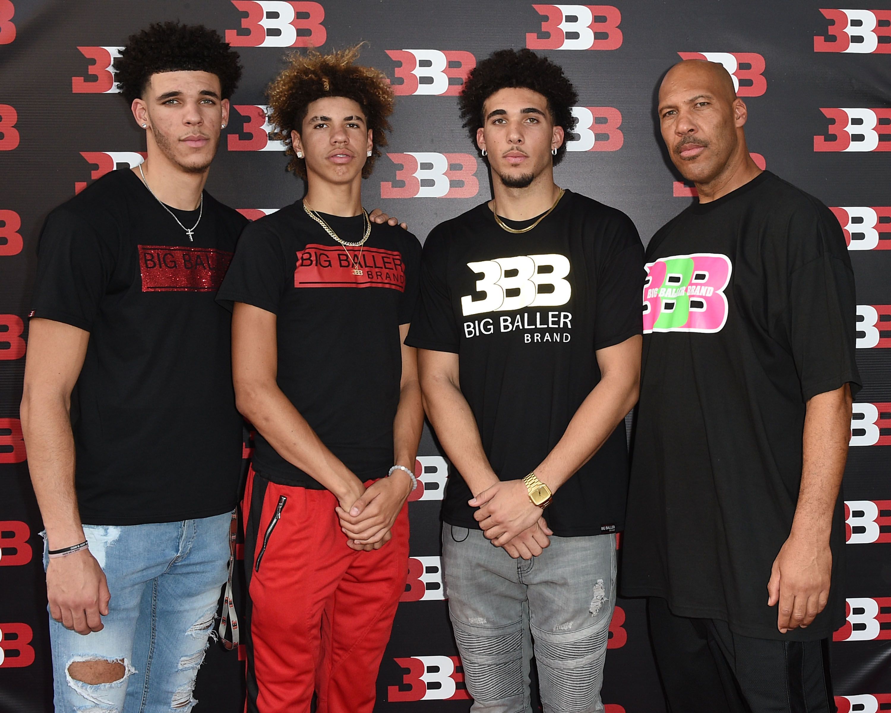 Lonzo, LaMelo, & LiAngelo Ball Take Part In Police Brutality Protests