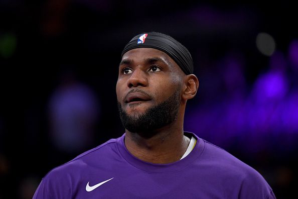 LeBron James Wins Halloween With Incredible "LeDward Scissorhands" Costume