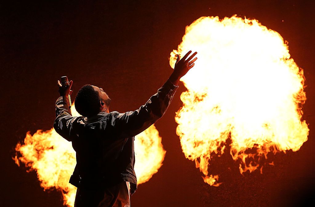 Drake Brings Out Giggs To Perform "KMT" At Show In Amsterdam