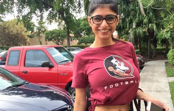 Mia Khalifa Calls Out Ole Miss QB For Sliding Into Her DMs
