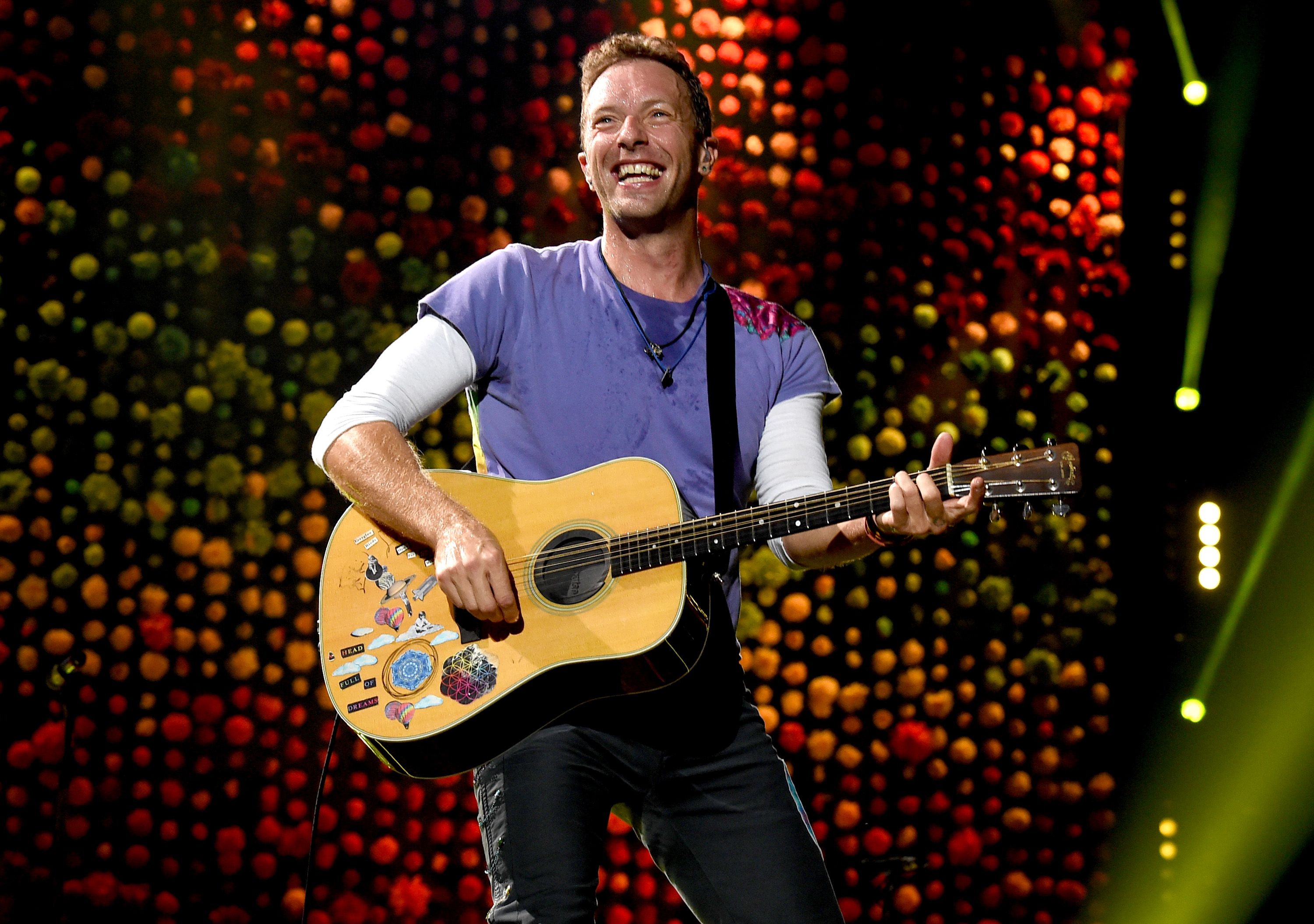 Coldplay Debut Two New Singles On "SNL"